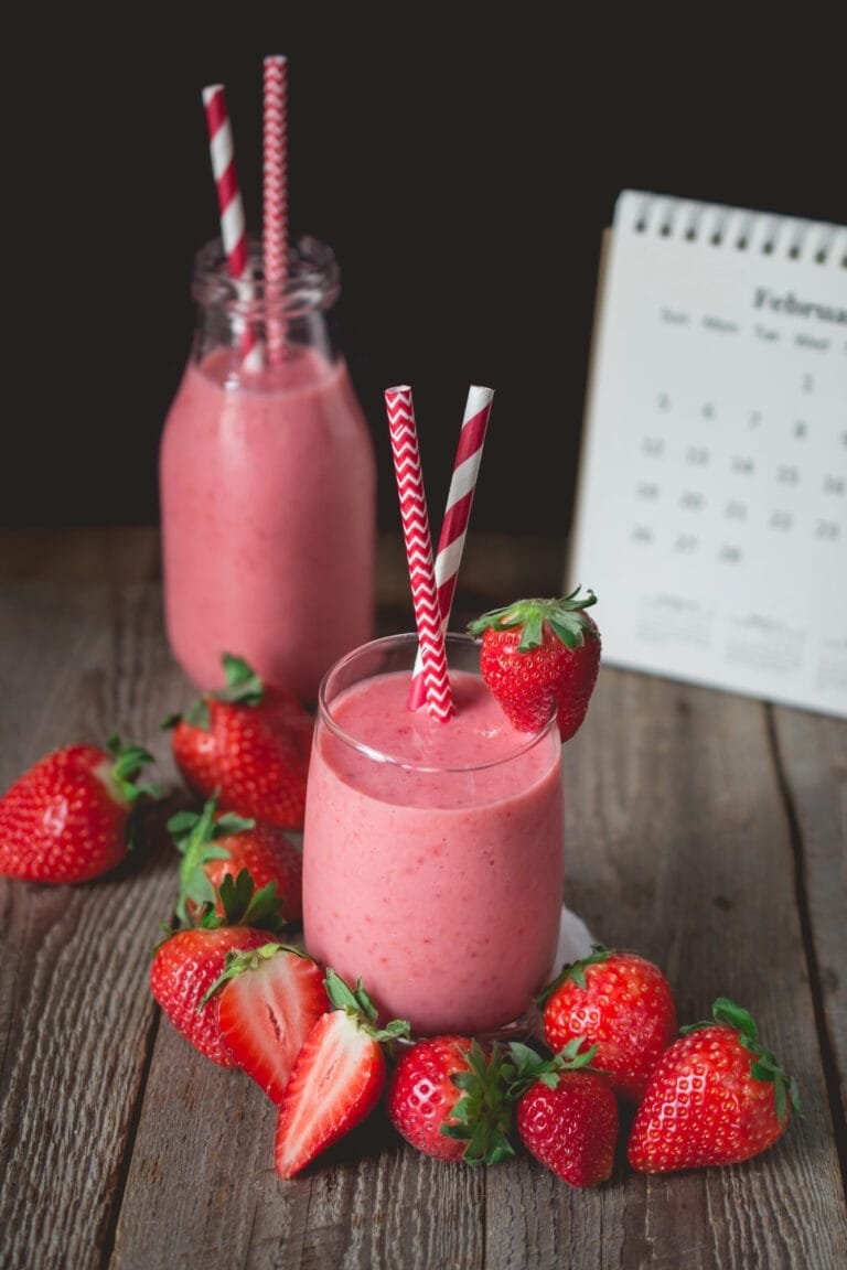 10 Refreshing Smoothies to Detox Your Body in 2025 - Eat Healthier